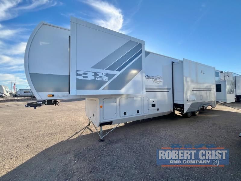 Robert Crist and Company RV Delivers RVs Built for Long Journeys ...